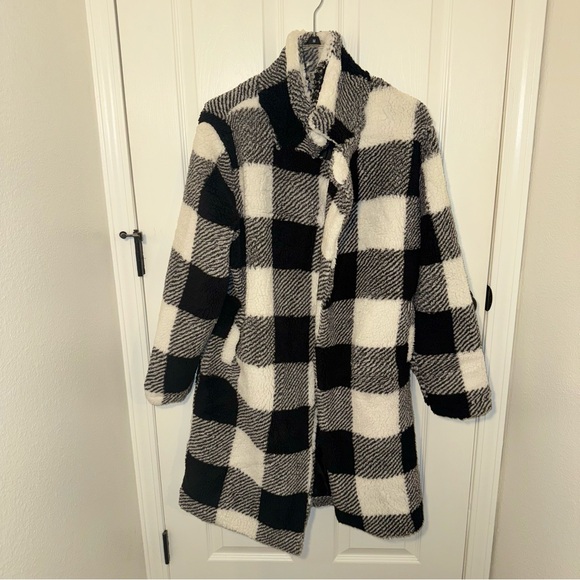 SHEIN | Jackets & Coats | Shein Black And White Checkered Teddy Jacket ...